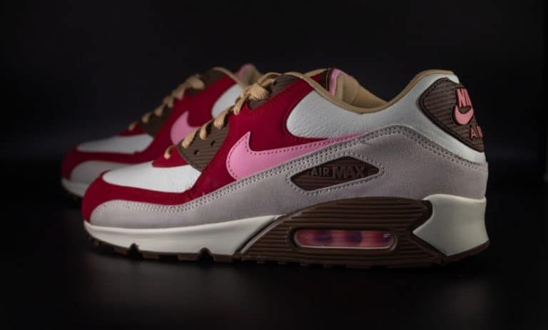 Does Nike Air Max Run Small, Big, Or True To Size? (All Facts Revealed ...